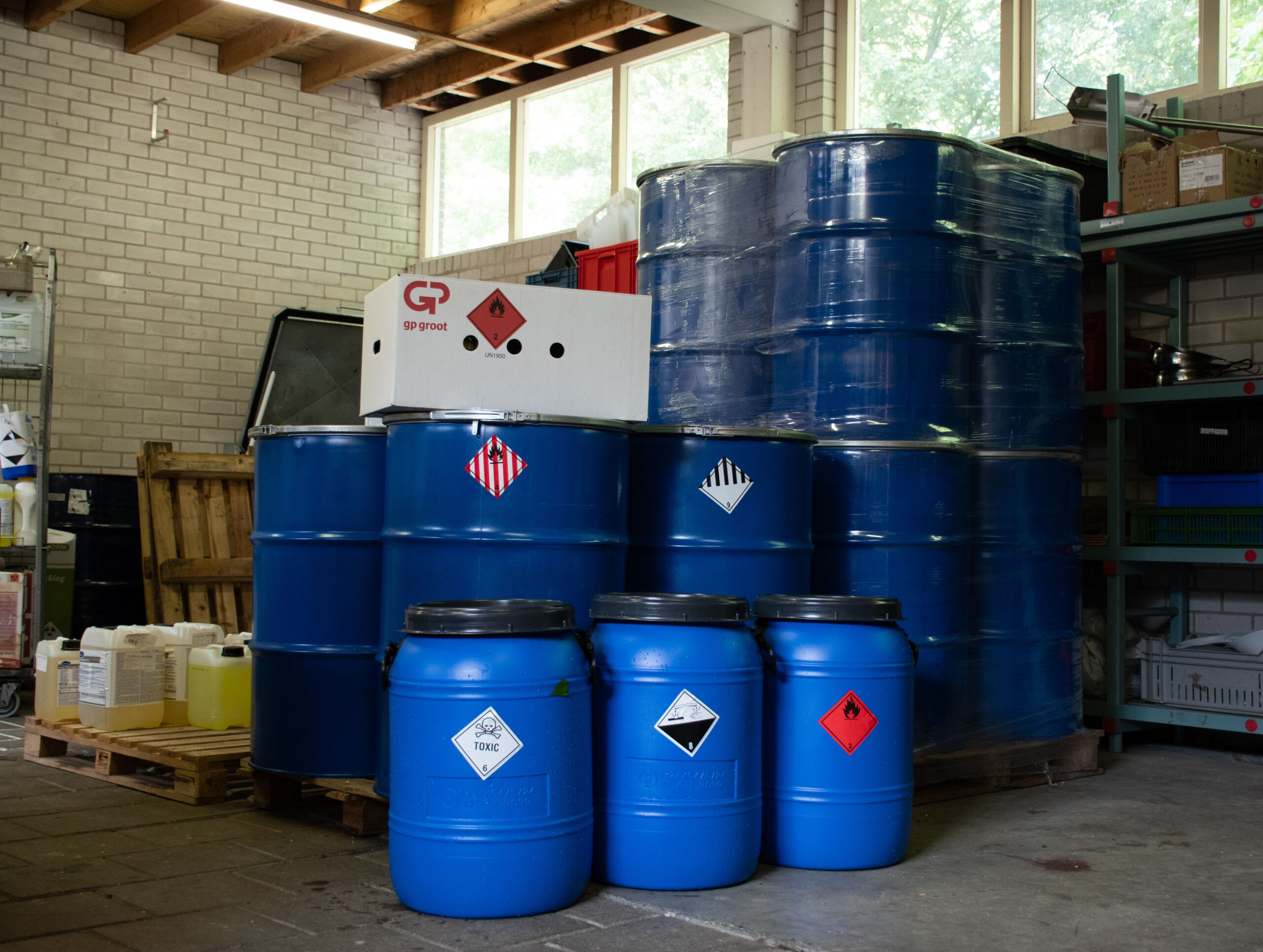 Gevaarlijk afval sorteren bij Viva Zorggroep | GP Groot inzameling